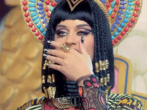 Katy Perry Grill Dark Horse