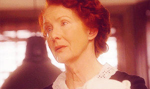 Ahs moira ohara GIF - Find on GIFER