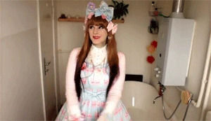 Hello forrest gump waving GIF on GIFER - by Gojar