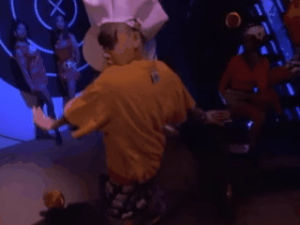 Lisa left eye lopes GIF - Find on GIFER