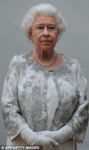 GIF queen elizabeth ii - animated GIF on GIFER