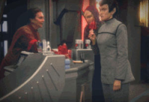 Nana visitor star trek ds9 GIF - Find on GIFER
