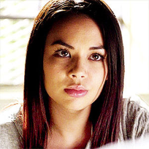 Pretty little liars pll lucy hale GIF - Find on GIFER