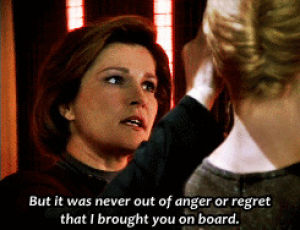 Janeway seven of nine star trek GIF - Find on GIFER