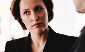 GIF gillian anderson - animated GIF on GIFER
