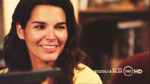 GIF maura isles rizzoli and isles sasha alexander - animated GIF on GIFER