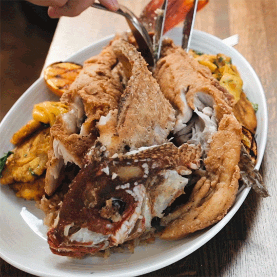 Restaurant fish food GIF on GIFER - by Dorn