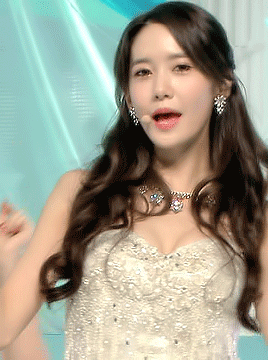 Yoona GIFs - Get the best gif on GIFER