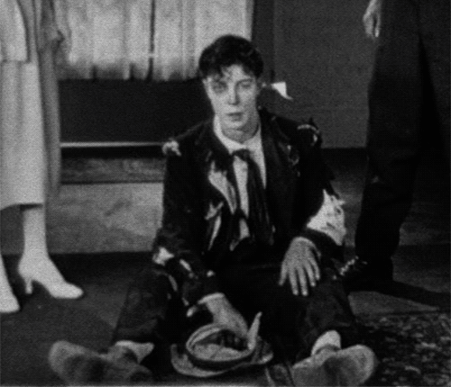 Poor bb GIF - Conseguir el mejor gif en GIFER