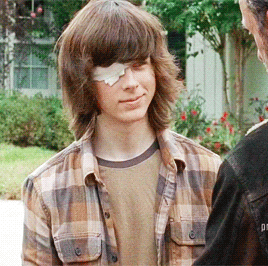 Carl grimes GIF - Conseguir o melhor gif em GIFER