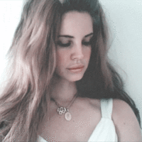 Pale goth GIFs - Obtenez le meilleur gif sur GIFER