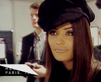 What to wear GIF - Conseguir o melhor gif em GIFER