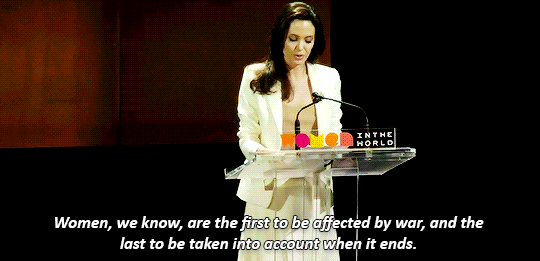 Angelinajolieedit GIFs - Get the best gif on GIFER