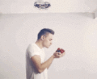 Momento GIFs - Get the best gif on GIFER