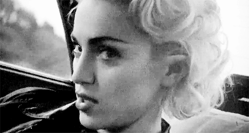 Iconic GIF - Conseguir el mejor gif en GIFER