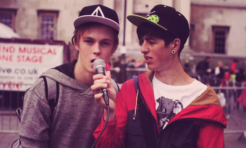 Youtuber challenge GIF - Conseguir o melhor gif em GIFER