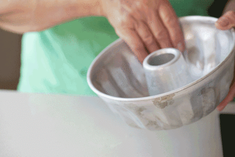 Making cake GIF - Conseguir o melhor gif em GIFER