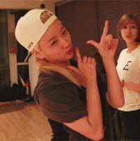 Bomi GIFs - Get the best gif on GIFER