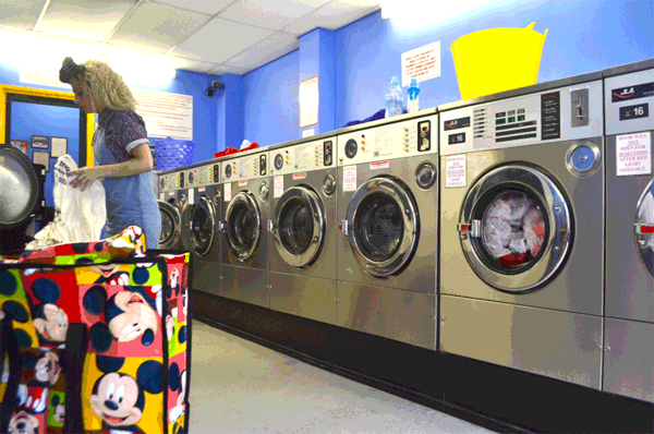 Laundromat GIFs - Get the best gif on GIFER