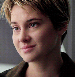 Beatrice prior GIFs - Get the best gif on GIFER