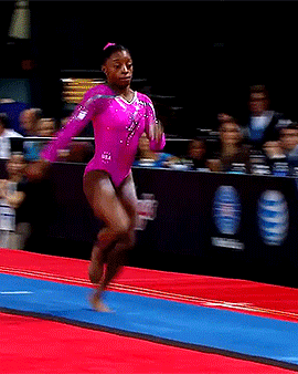 Simone biles GIF - Conseguir o melhor gif em GIFER