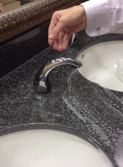 Rubbing GIF - Conseguir el mejor gif en GIFER