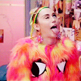 Miley cyrus nicki minaj GIF - Conseguir o melhor gif em GIFER