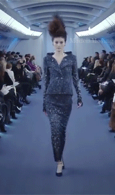 Runway walk GIFs - Get the best gif on GIFER