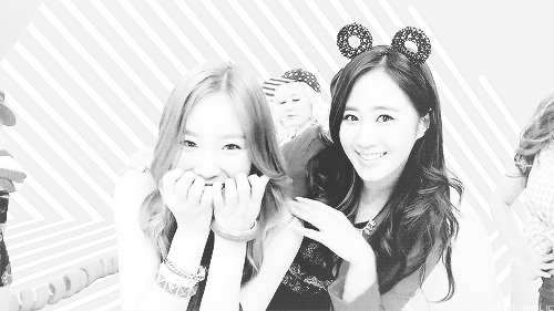 Taeri GIFs - Get the best gif on GIFER