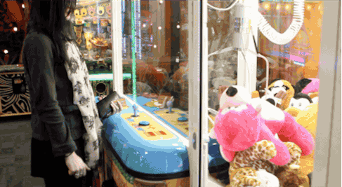Claw machine GIF - Conseguir el mejor gif en GIFER
