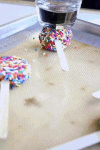 Sprinkle GIFs - Get the best gif on GIFER