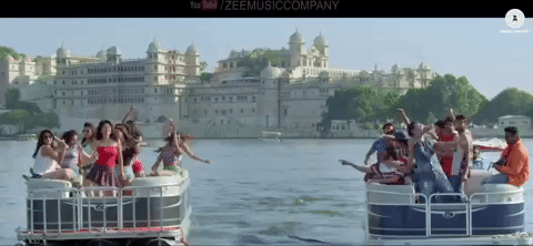 Yacht party GIF - Conseguir o melhor gif em GIFER