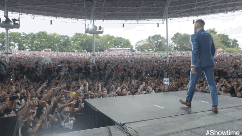 Arena GIFs - Obtenez le meilleur gif sur GIFER