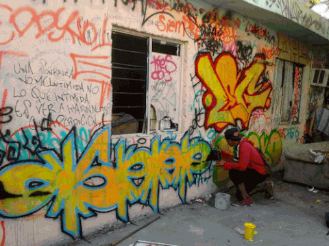 Barrio antiguo GIFs - Obtenez le meilleur gif sur GIFER