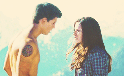 Jacob And Bella Kissing Gif