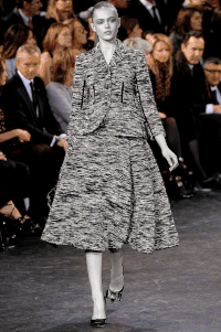 Matching suit GIF - Conseguir o melhor gif em GIFER