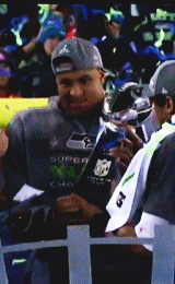 Scanning the field GIF - Conseguir el mejor gif en GIFER