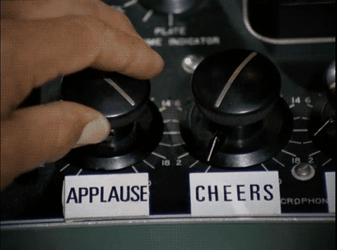 Laugh track GIF - Conseguir o melhor gif em GIFER