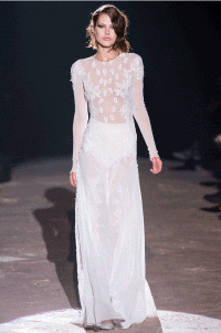 Sheer gown GIF - Conseguir o melhor gif em GIFER