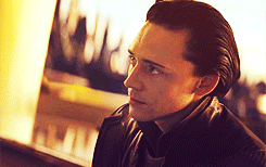 Loki facepalm GIFs - Obtenez le meilleur gif sur GIFER