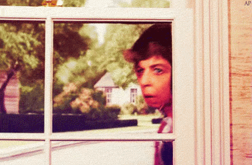 Gladys kravitz bewitched neighbor snoopy GIFs - Obtenez le meilleur gif ...