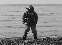 Diver GIFs - Get the best gif on GIFER