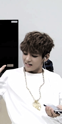 V GIFs - Get the best gif on GIFER