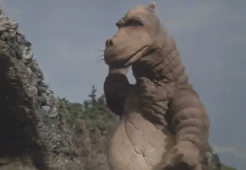 Great desperate monster battle daigoro vs goliath GIFs - Obtenez le ...