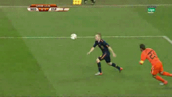 Iniesta GIFs - Obtenez le meilleur gif sur GIFER