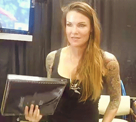 Greatest high flying diva ever GIF - Conseguir o melhor gif em GIFER