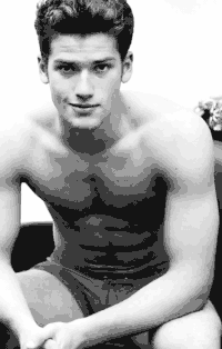 Hunter Parrish Shirtless Gif
