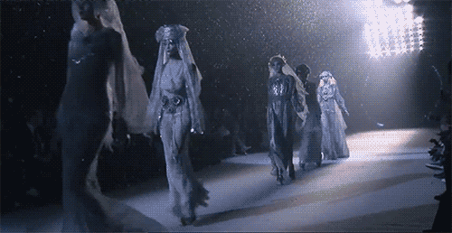 Galliano GIF - Conseguir el mejor gif en GIFER