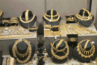 Jewelry GIFs - Get the best gif on GIFER