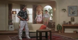 Stay tuned GIFs - Get the best gif on GIFER